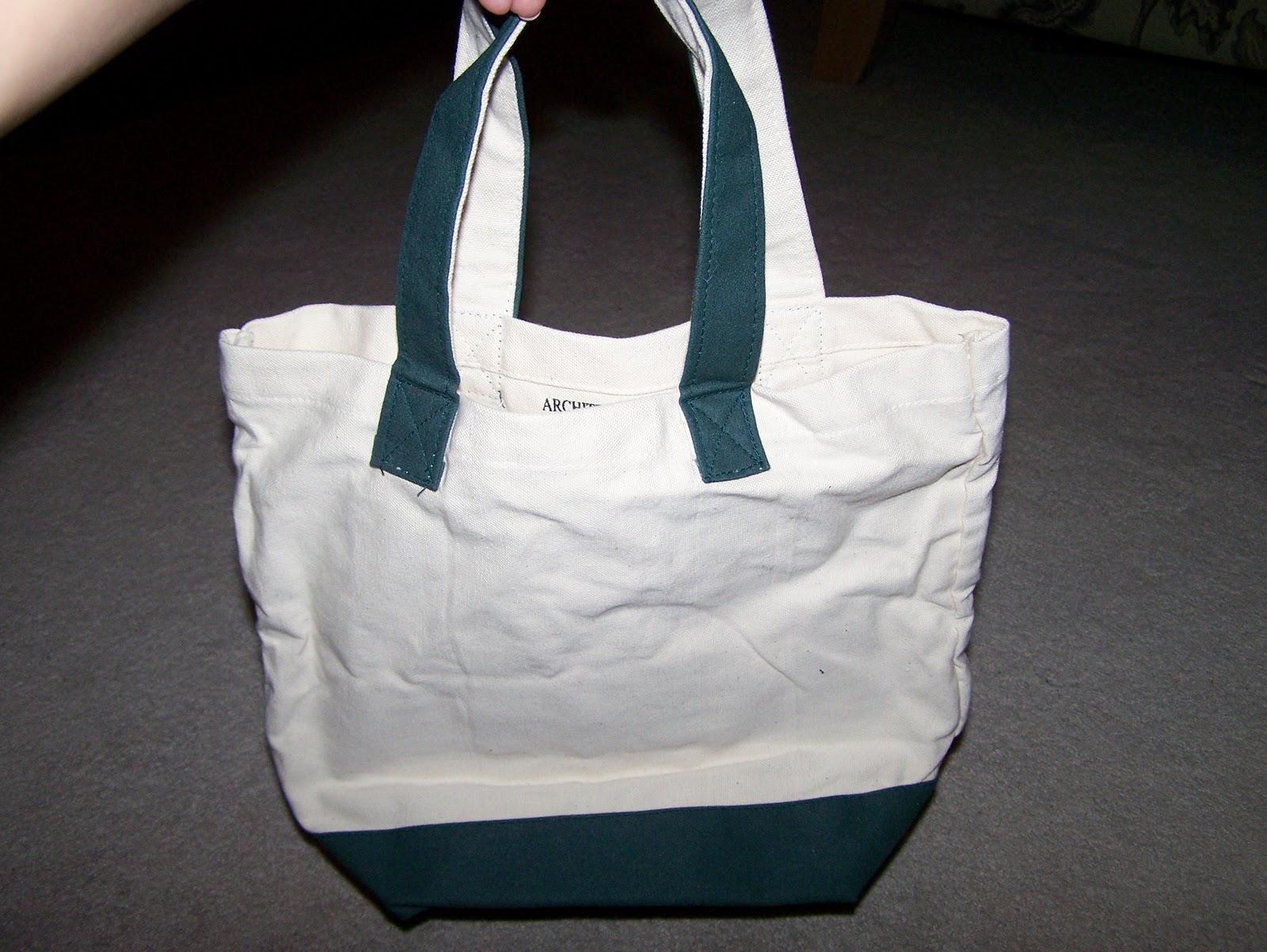 I'm a girly girl with ruffles {No Sew Purse} | Simple.Beautiful.Life.