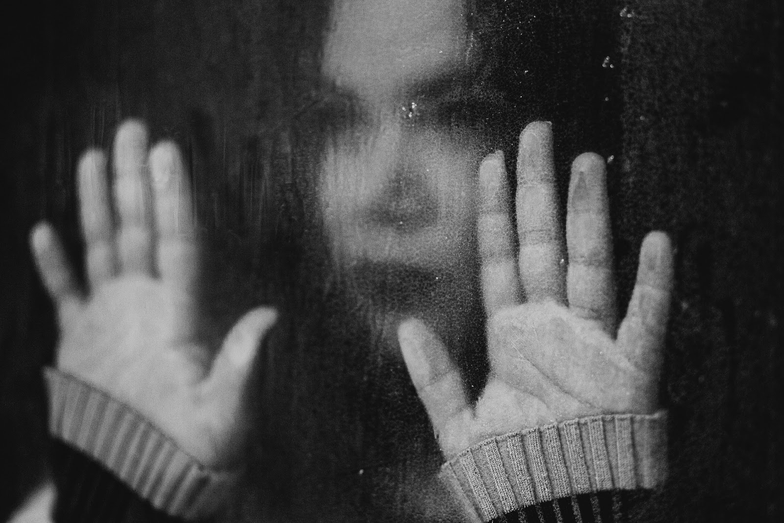EL ACOMPAÑAMIENTO TERAPÉUTICO APLICADO A PACIENTES CON RIESGO SUICIDA EL ACOMPAÑAMIENTO TERAPÉUTICO APLICADO A PACIENTES CON RIESGO SUICIDA