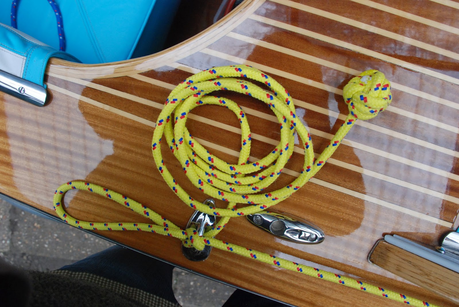 my wooden speed boat build: Painter line