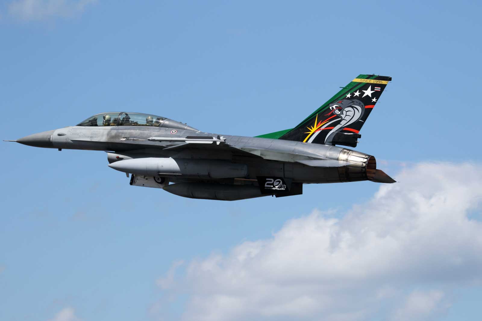THAIDEFENSE-NEWS: RTAF debuts upgraded F-16A/Bs at multilateral air ...