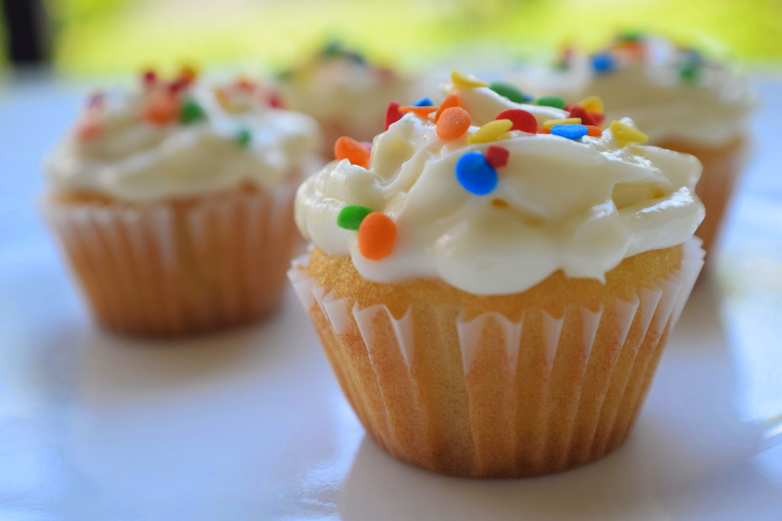 Sarita's Kitchen Blog: Vanilla cup cakes