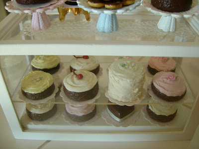 Baking In Miniature: Bakery Counter