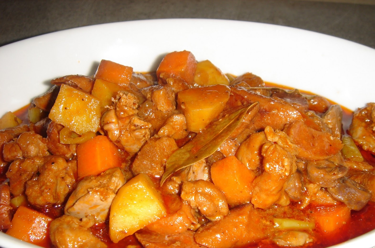 Filipino Taste: Filipino Menudo Recipe (Pork & Liver Stewed with Potato ...