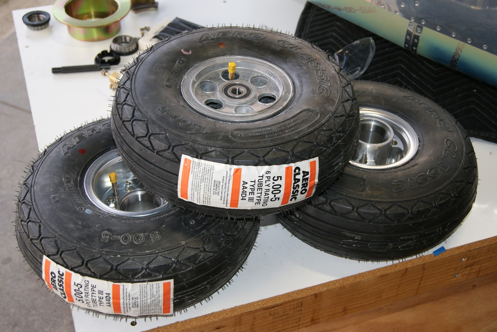 DOG Aviation John's RV-12 Blog: Wheels and Tires Trifecta
