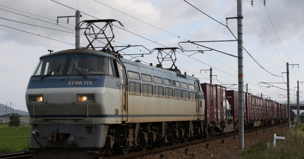線路際の小さな幸せ。: 1081レ EF66 115 DOWAのUM12AとUM13A
