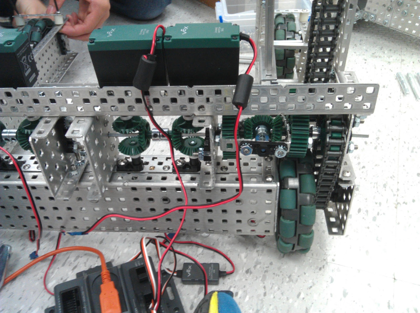 robotics@tas: VEX Sack Attack Drive Train