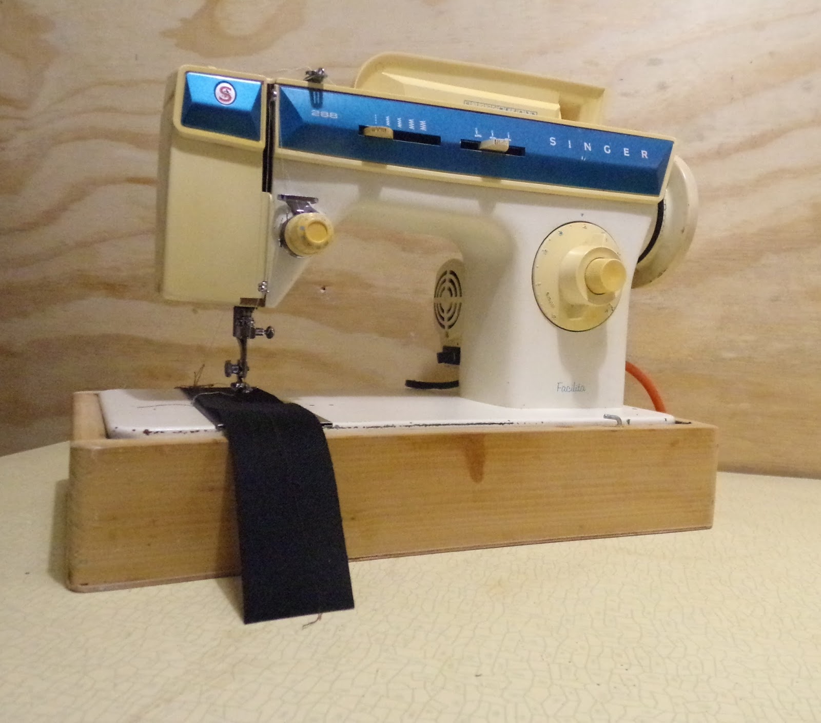 Unas de mis favoritas: Singer Facilita