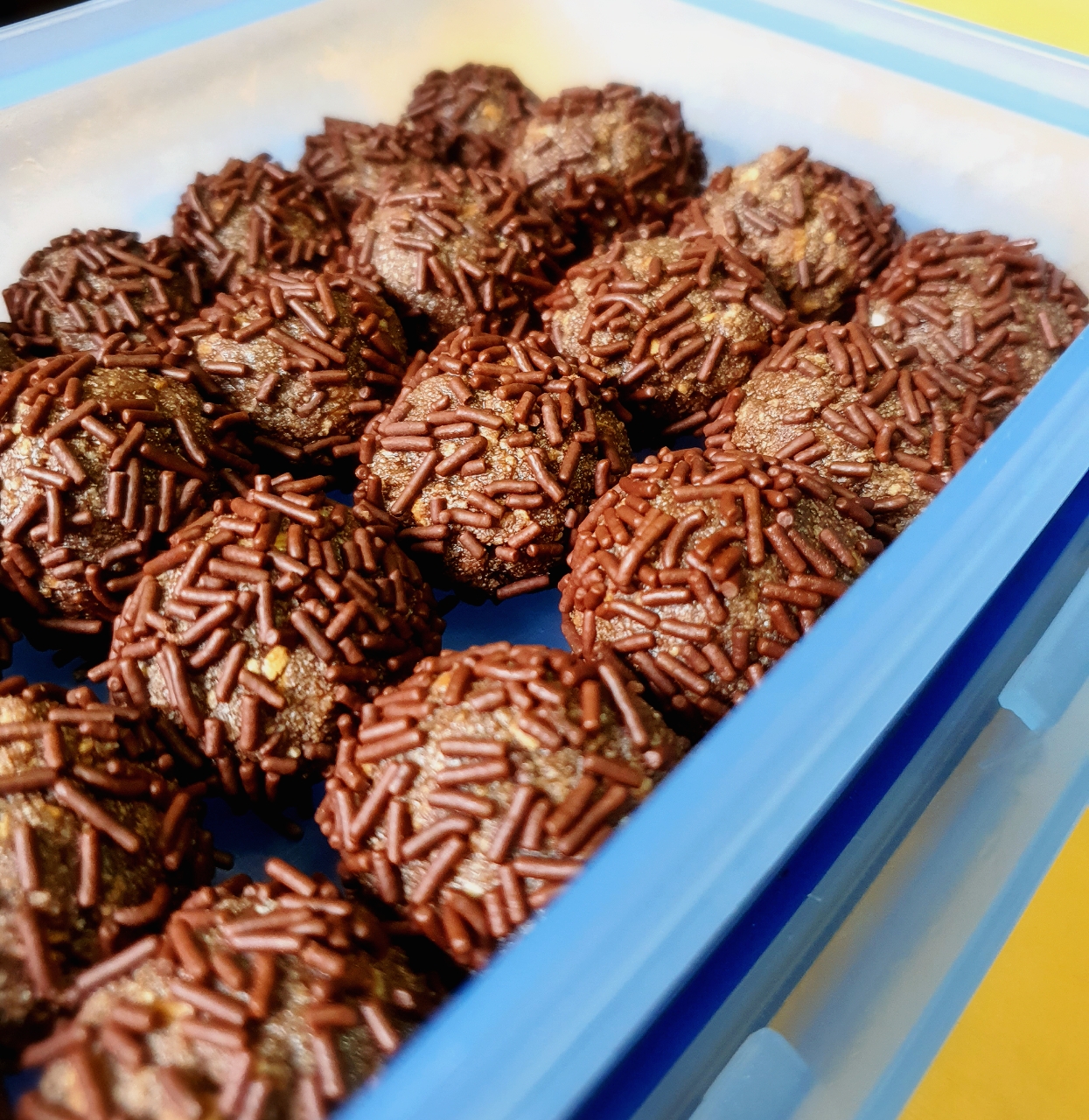 I Love. I Cook. I Bake.: Simple Choco Balls