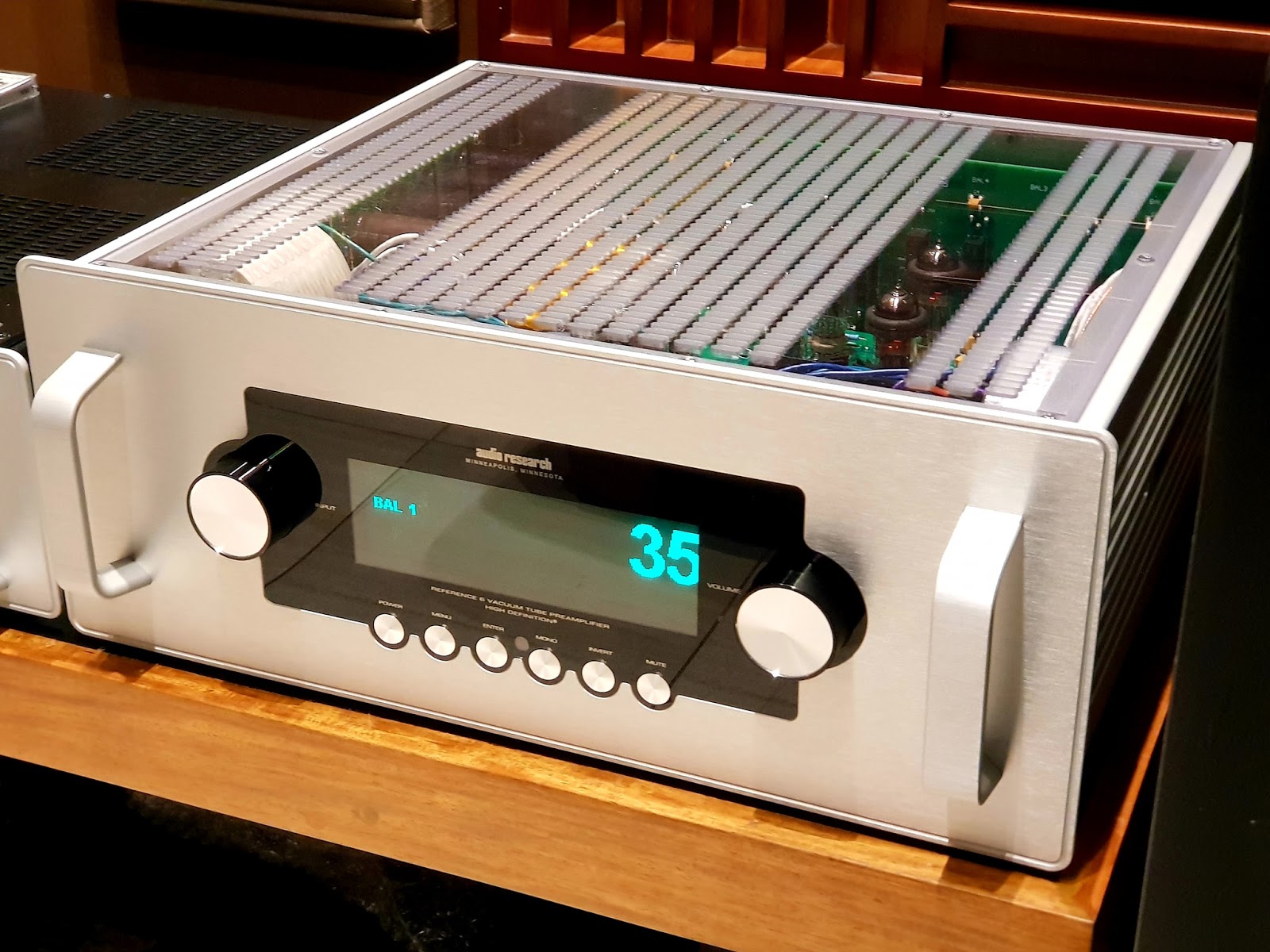 BAYZ AUDIO COUNTERPOINT SPEAKERS & AUDIO RESEARCH – Ultimate High-Fidelity