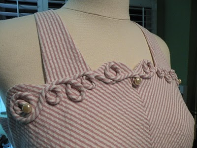 UglyCute Designs: Spaghetti Strap Tutorial!