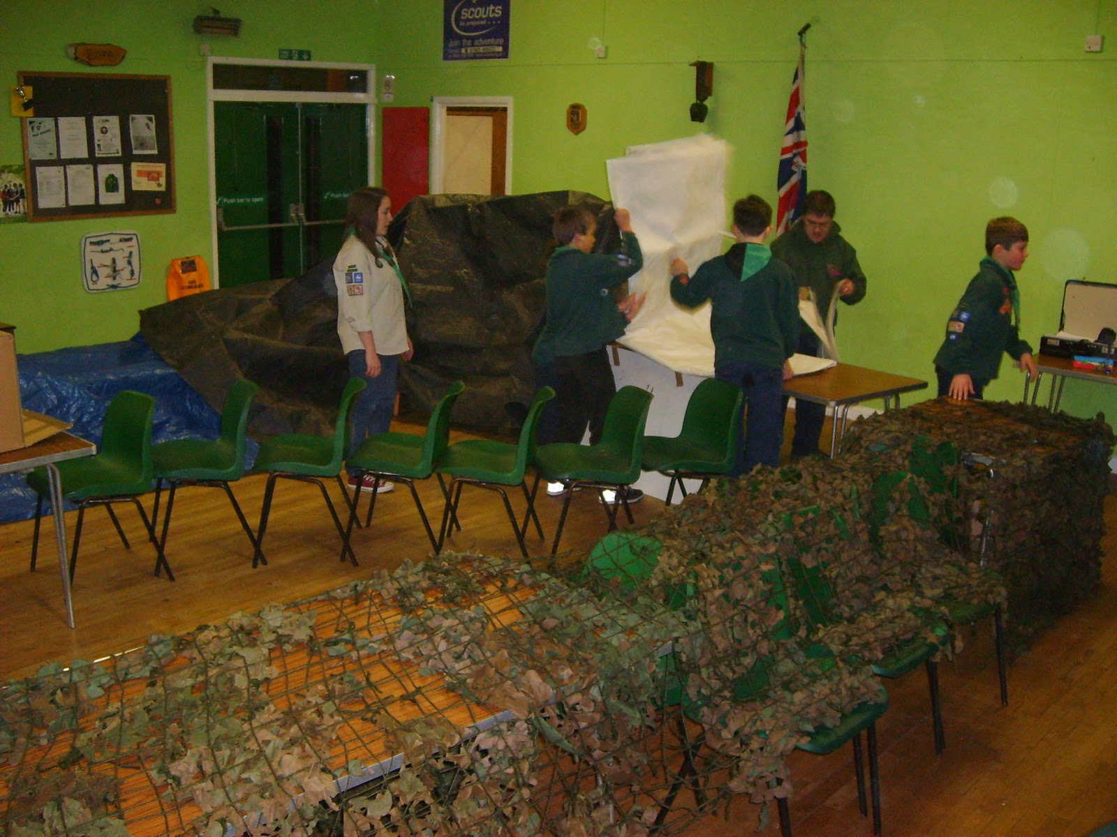 3rd Ware Scout Group: Falcon Pack go Indoor caving