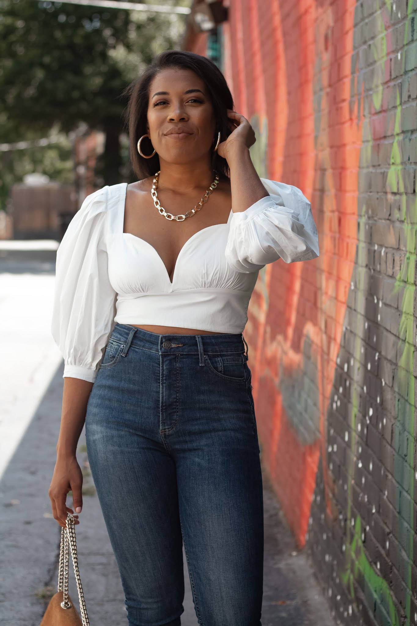 Favorite White Tops | The Savvy Singer