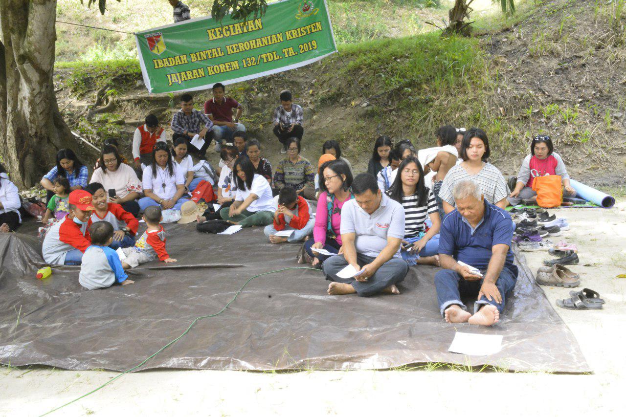 Korem 132/Tadulako : Ibadah Padang Sebagai Sarana Membangun Kebersamaan ...