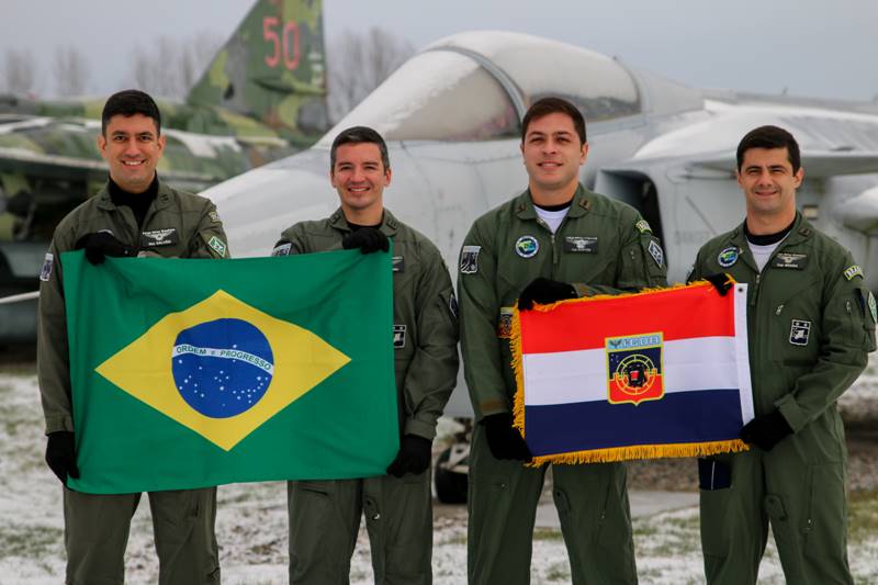 First Brazilian Air Force pilots start transition to Gripen - Blog ...