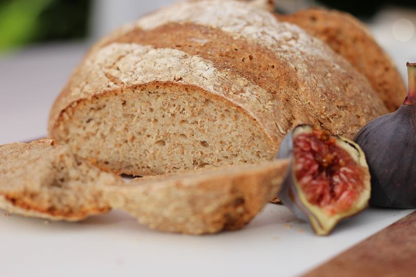 In en om die huis: Geure uit die valley - Rogbrood