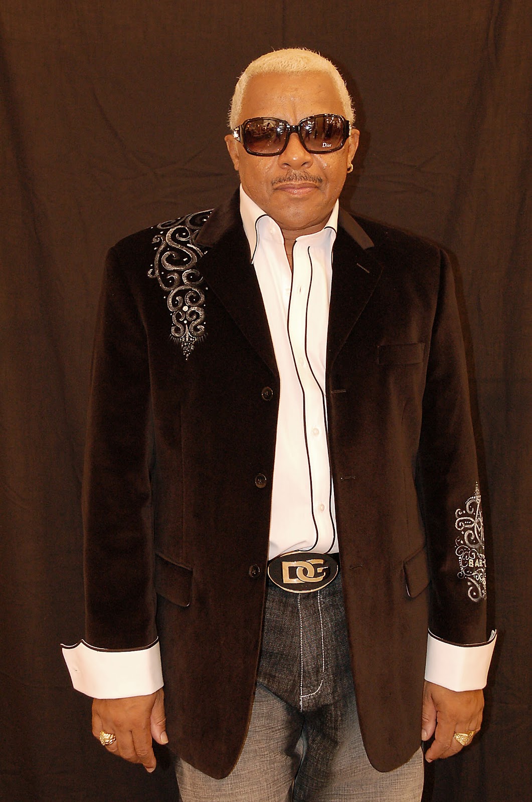 380 Entertainment: Pictures