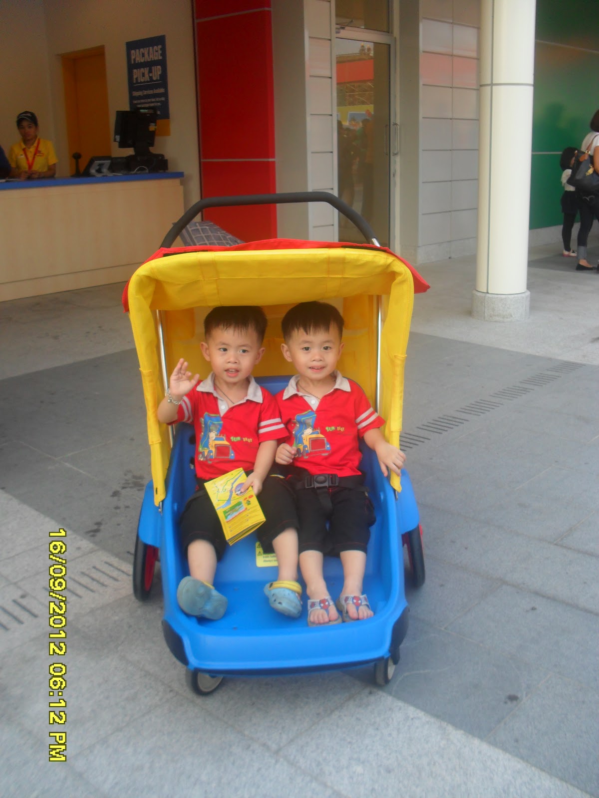 The Colours ♥f My Life™: Legoland Malaysia, My Story :)