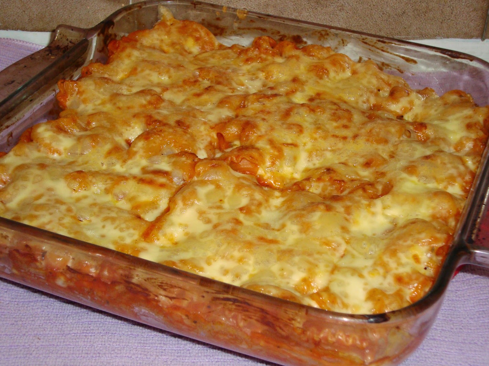 ΝΟΣΤΙΜΑ ΣΠΙΤΙΚΑ ΦΑΓΗΤΑ ΚΑΙ ΓΛΥΚΑ: ΜΑΚΑΡΟΝΙΑ ΜΕ ΚΡΕΜΑ ΚΑΙ ΤΥΡΙ