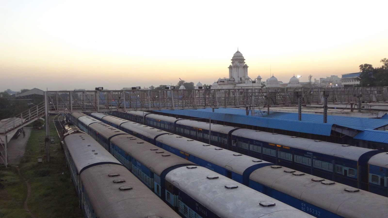 Kacheguda Railway Station Train Images | AP Heritage