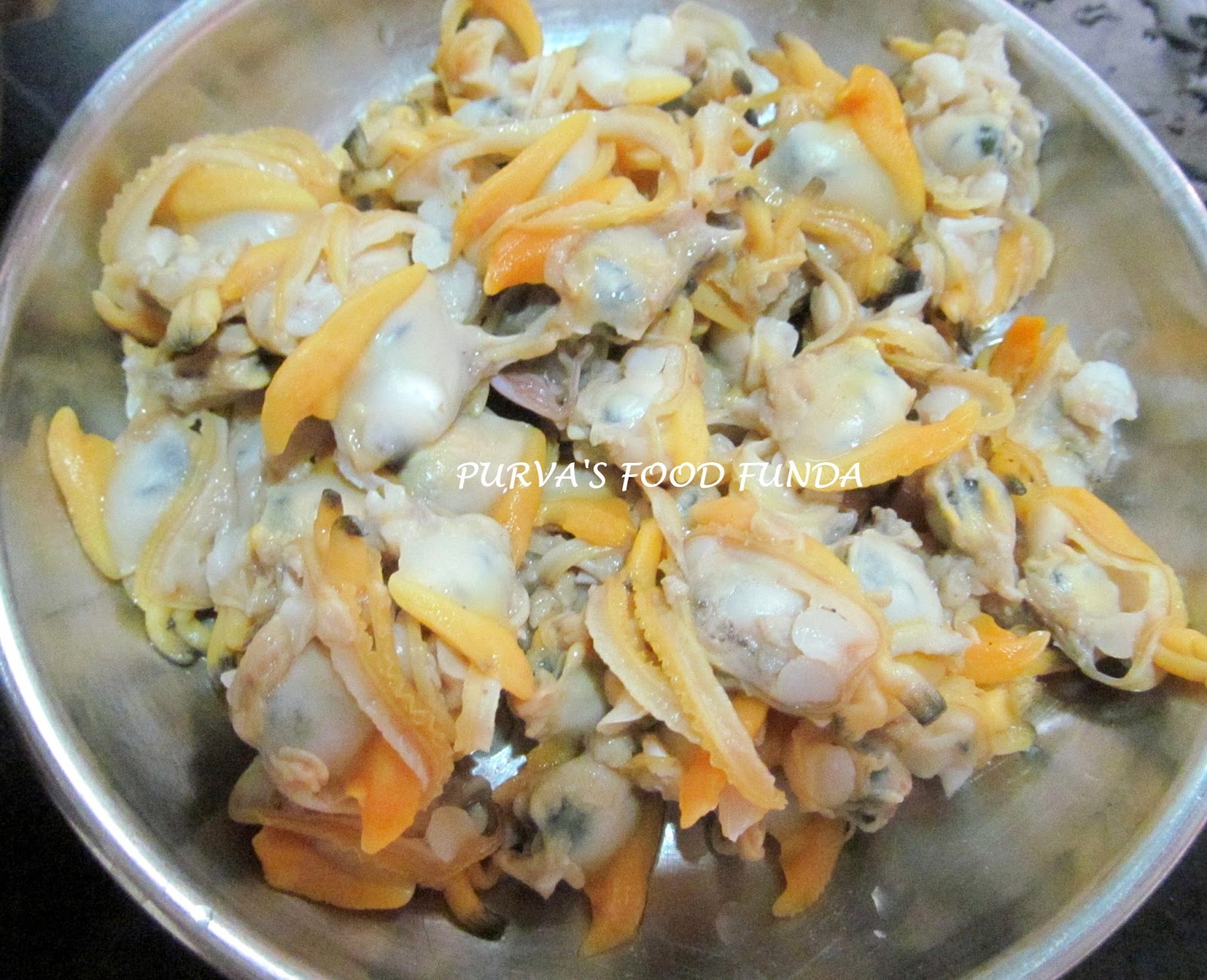 Food Funda: Shivalya/ Tisarya Lipati (Clams Curry)