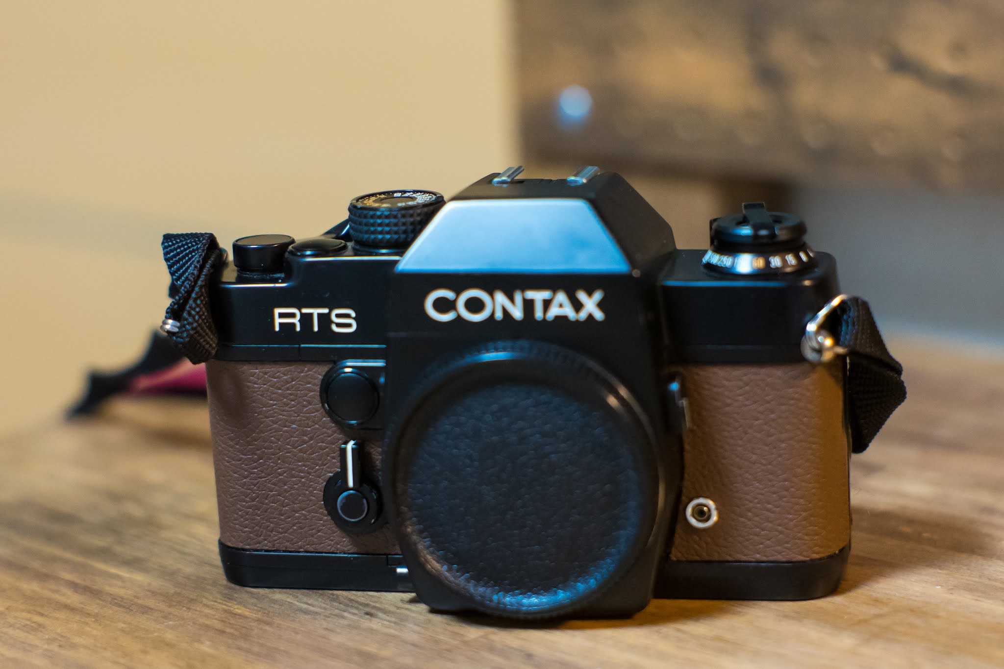 アリバイ日記: CONTAX RTSと139Qの革を張り替えたお話