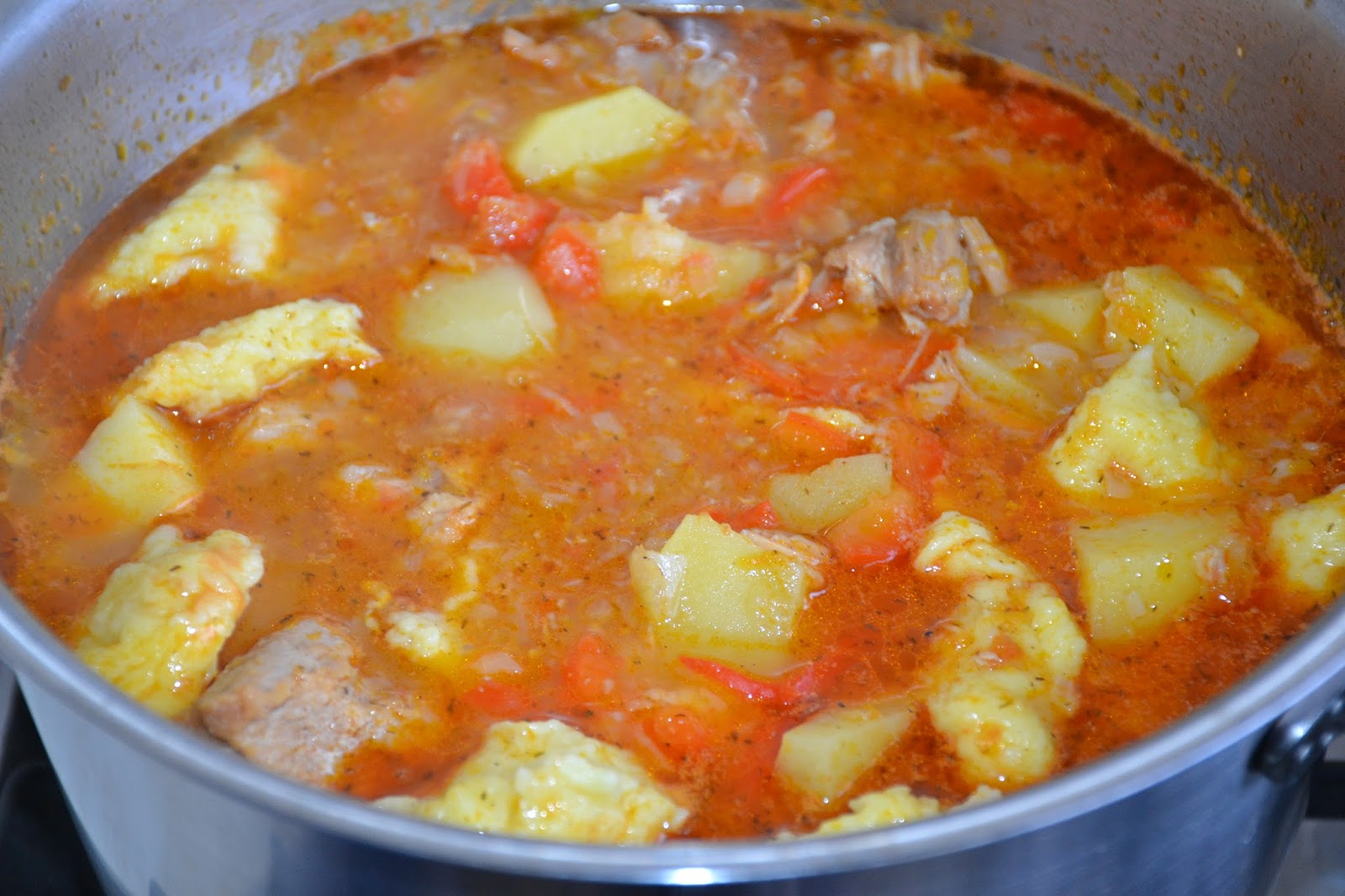 Savoare in bucate: Gulas unguresc