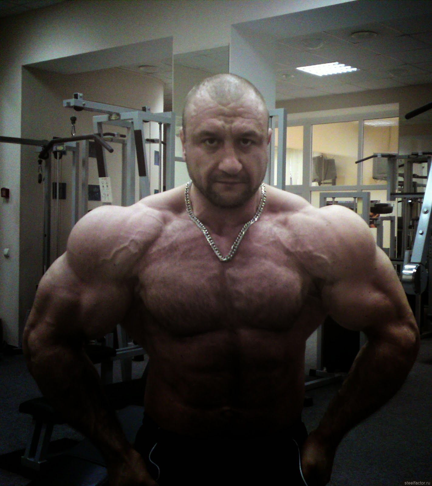Muscle Lover: Massive Russians