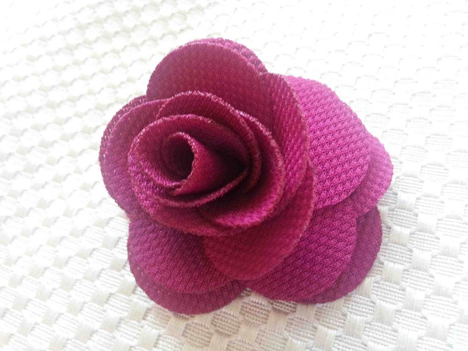 Made by Me. Shared with you.: Mother's Day: Flower Pins