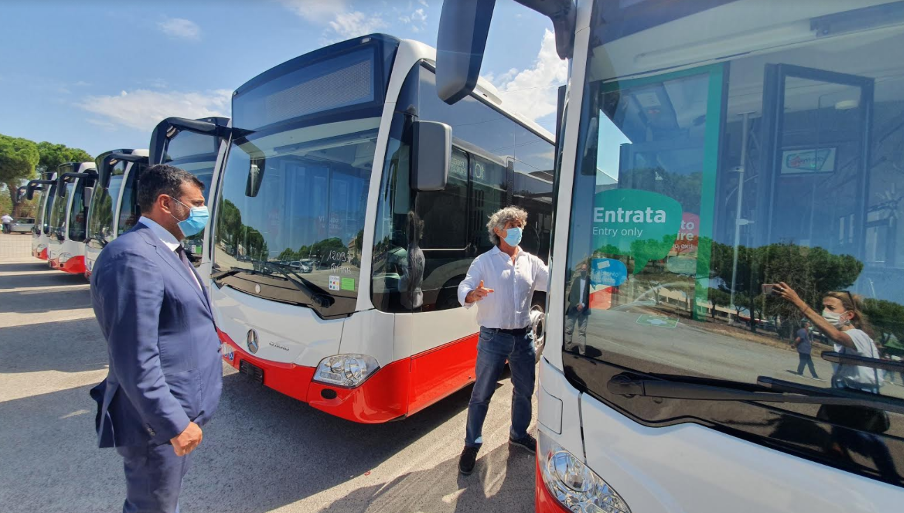 Bari, arrivati i primi 8 autobus ibridi dei 23 acquistati con fondi ...
