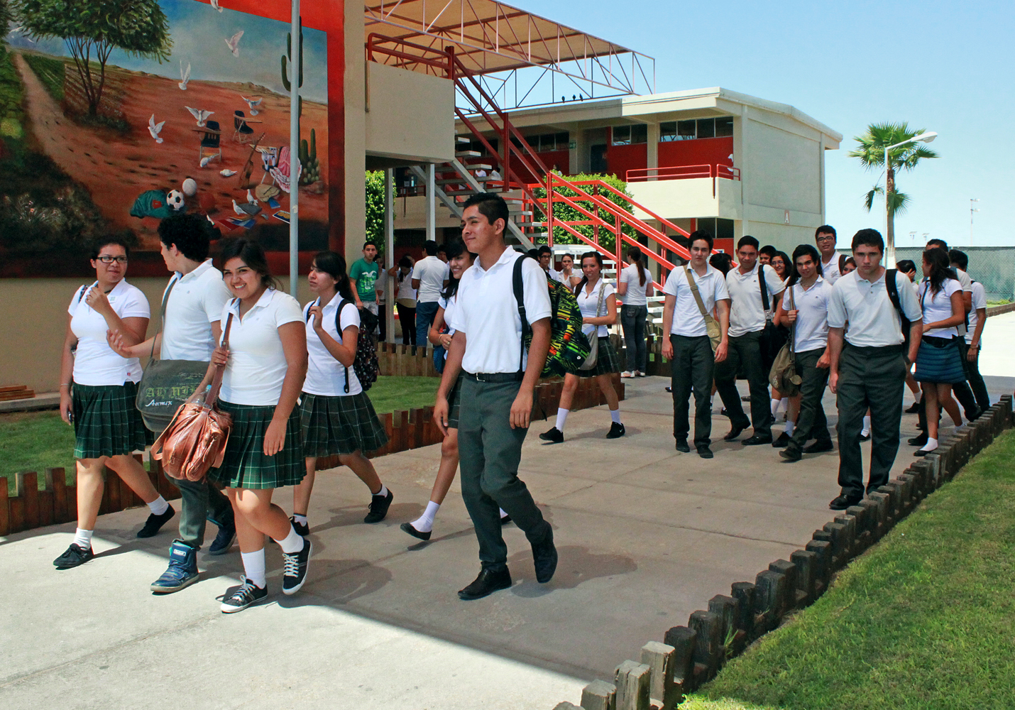 Educación BC: GARANTIZA GOBIERNO DEL ESTADO OPCIÓN DE ESTUDIO EN ...