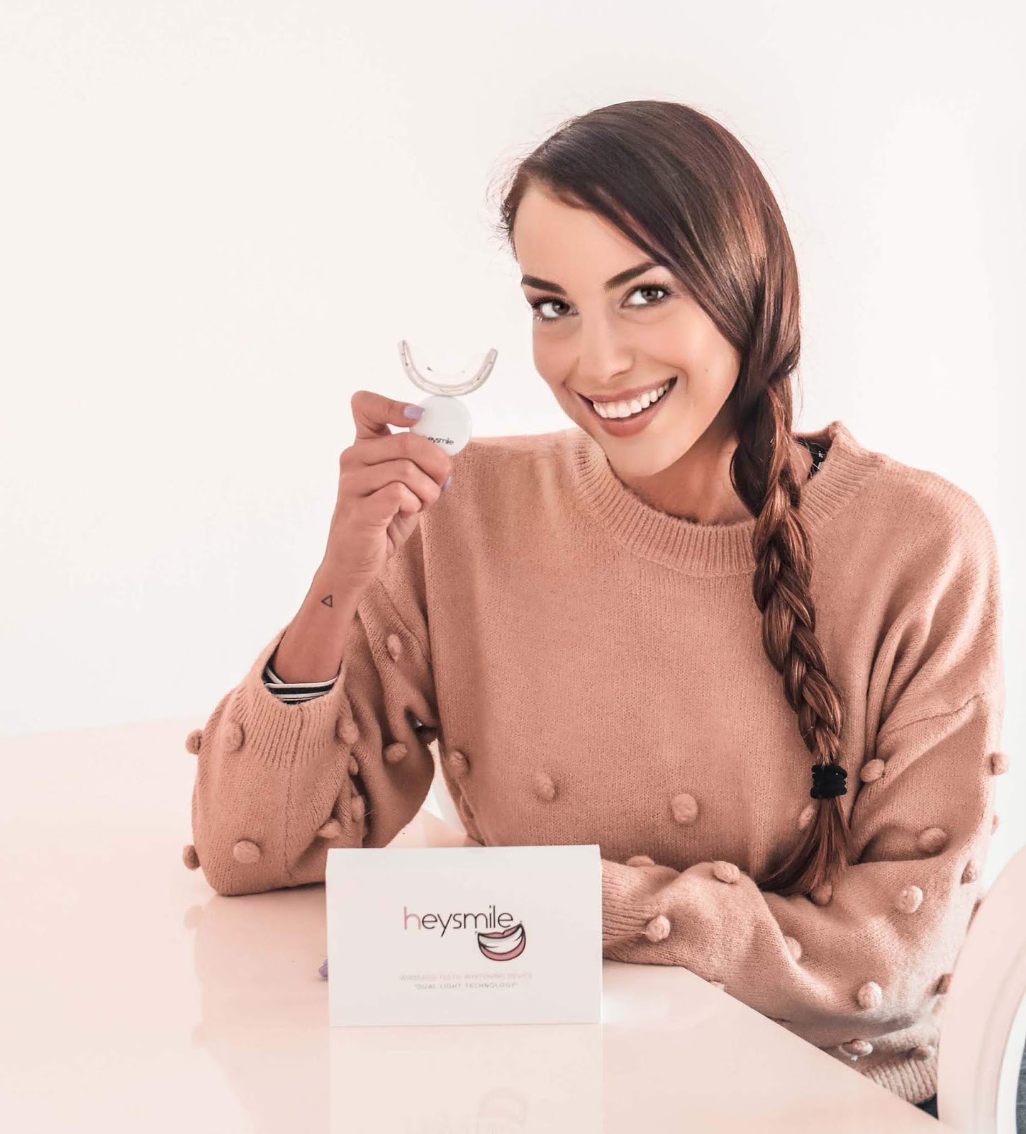 Sbiancamento denti - Il trattamento fai da te di Hey Smile