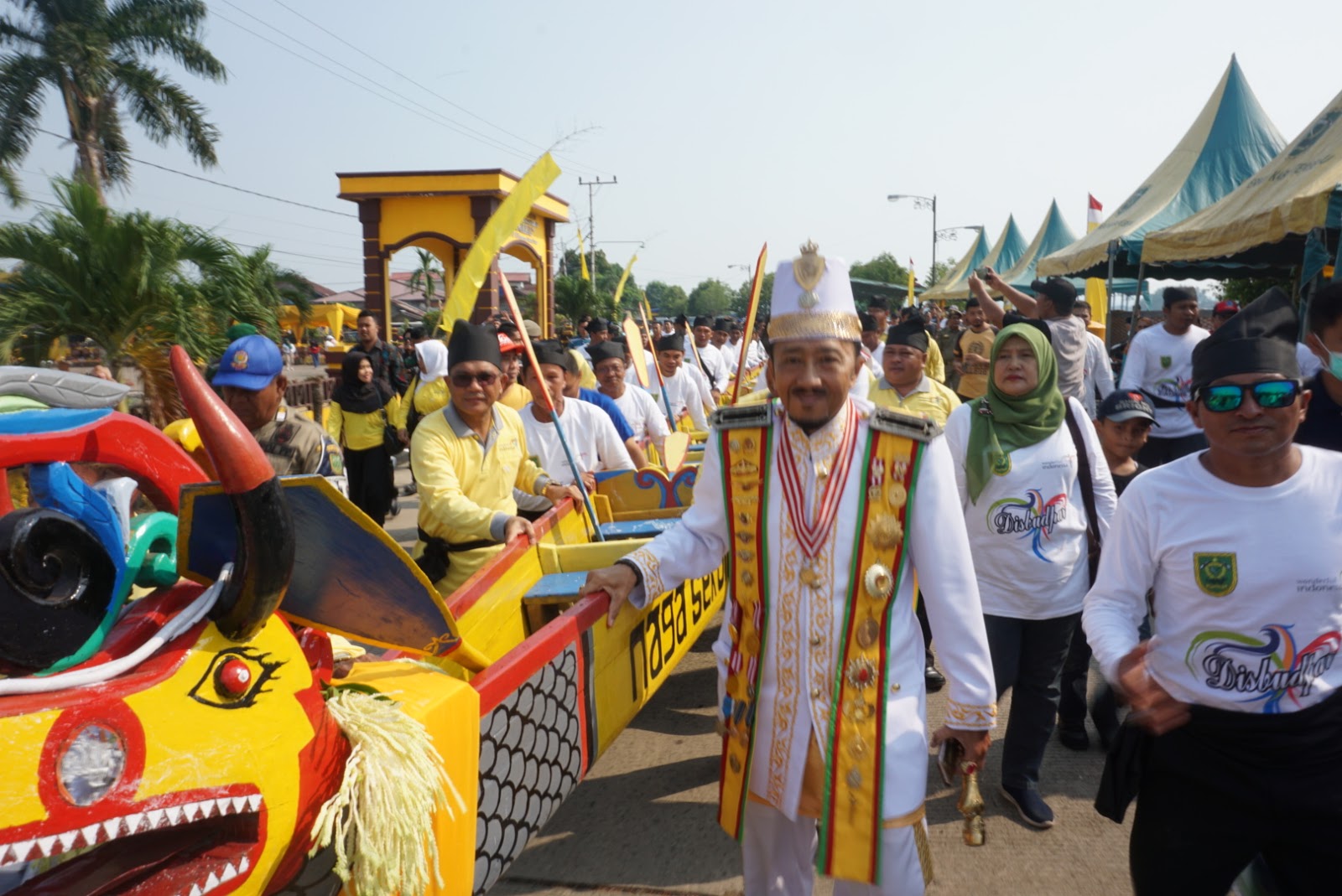 Ini Makna Dari Prosesi Baturunan Parahu - Portal Berau