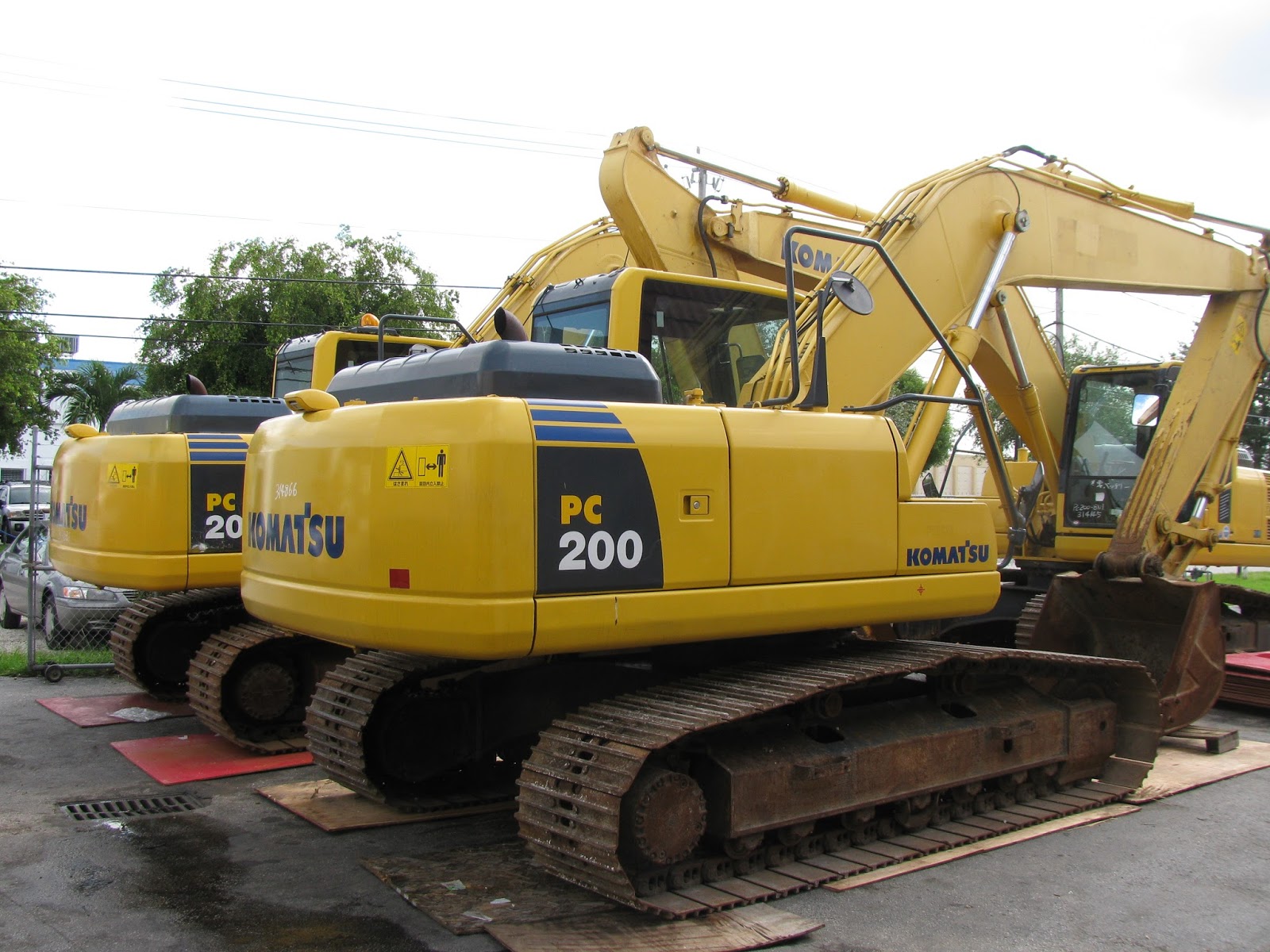 RENTAL ALAT BERAT: Komatsu PC 200-8 Jakarta