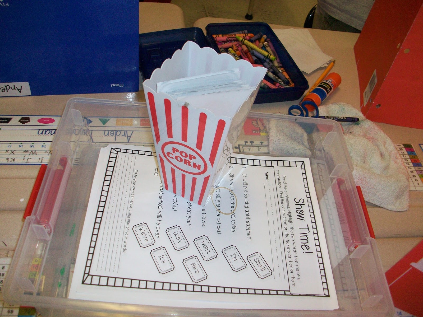 Mrs. Wheeler's First Grade Tidbits: Summer Lovin & a Freebie!