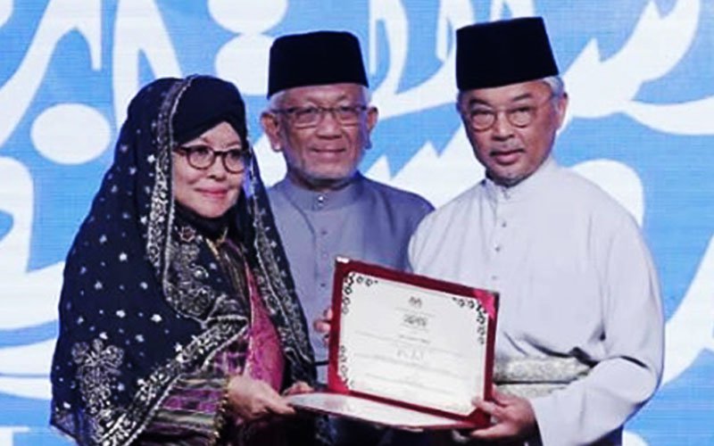 1Media.My: Siti Zainon Sasterawan Negara Ke-14