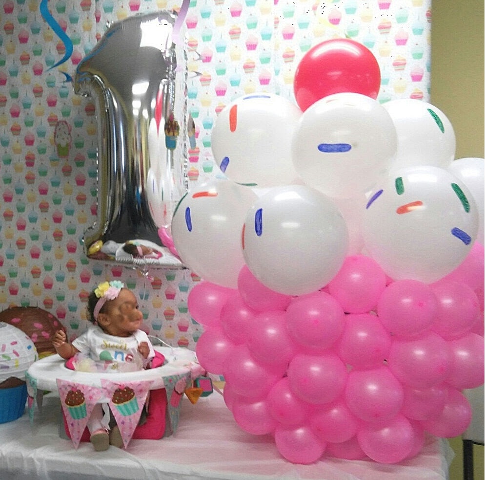 GIANT Balloon Birthday Cupcake YouTube Tutorial - Adventures of Kids ...