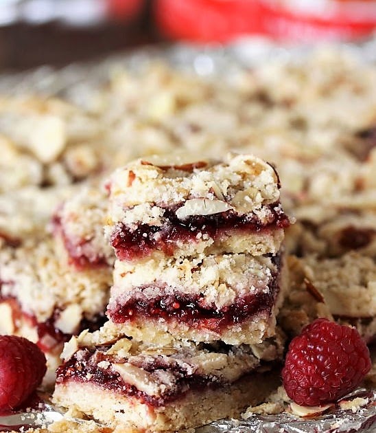 Raspberry-Almond Bars | The Kitchen is My Playground