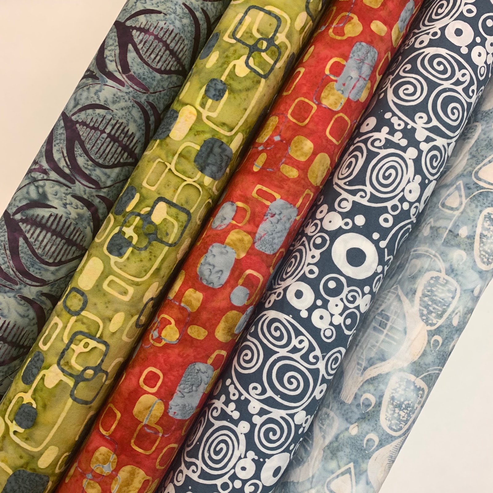 Thimble Chatter: Fun Fabrics!