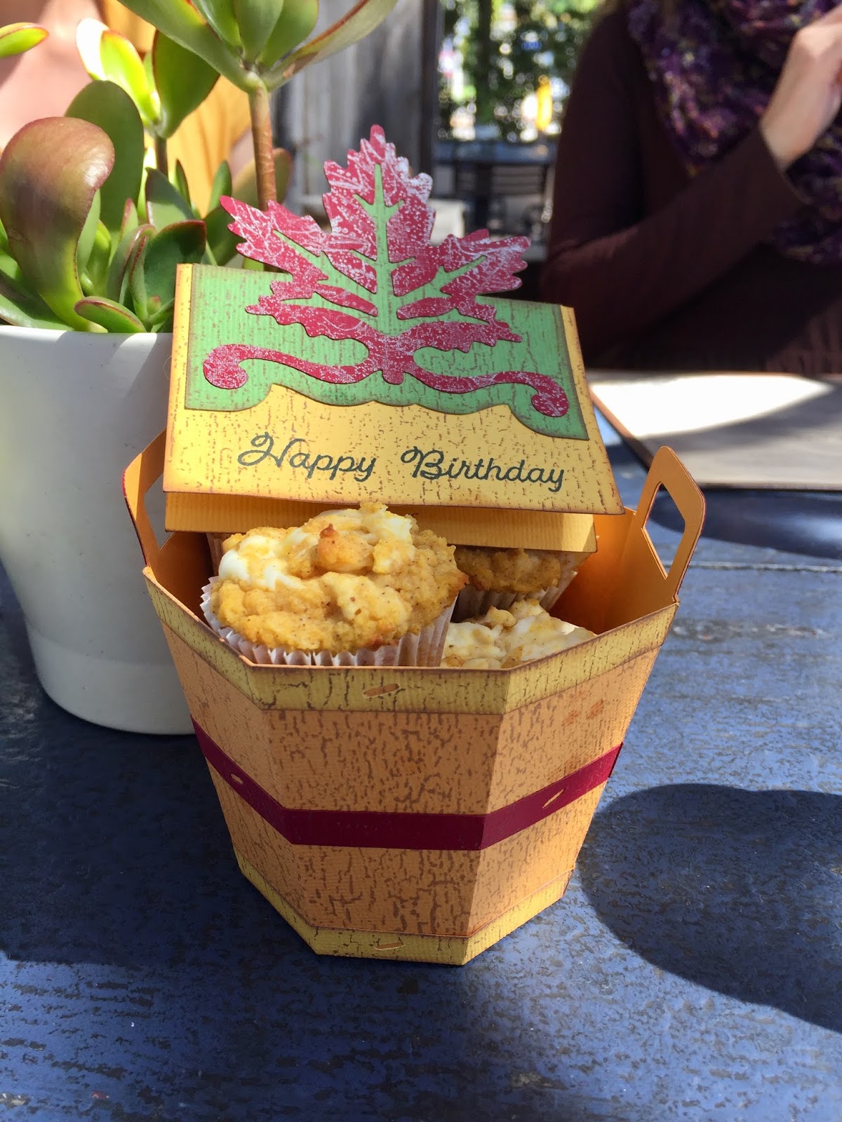 Deb's Crafty Side: Simple Birthday Bucket and Note