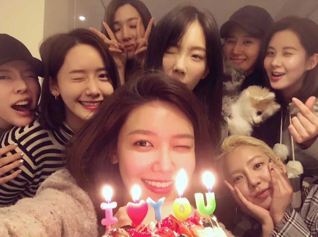 See the pictures from SNSD's latest meet up - Wonderful Generation