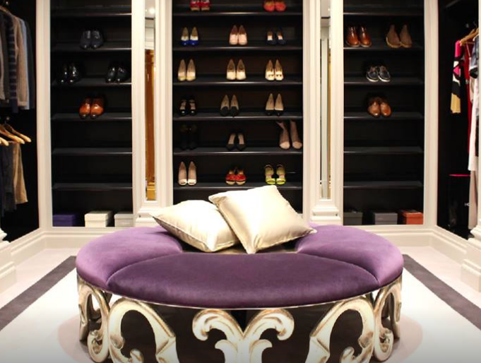 El asiento ideal para un vestidor de lujo