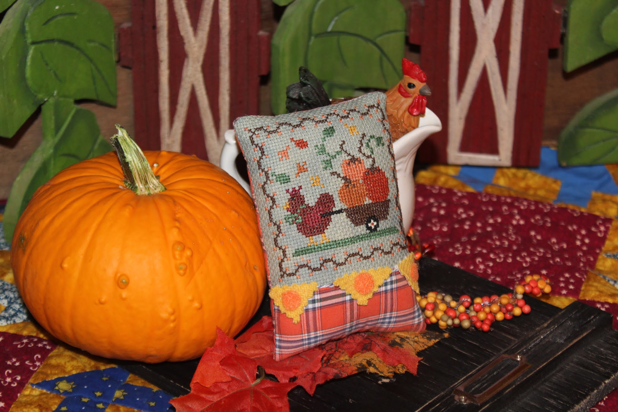 Pinker n Punkin Quilting & Stitching: Rosie's Pumpkins - A Fall Freebie