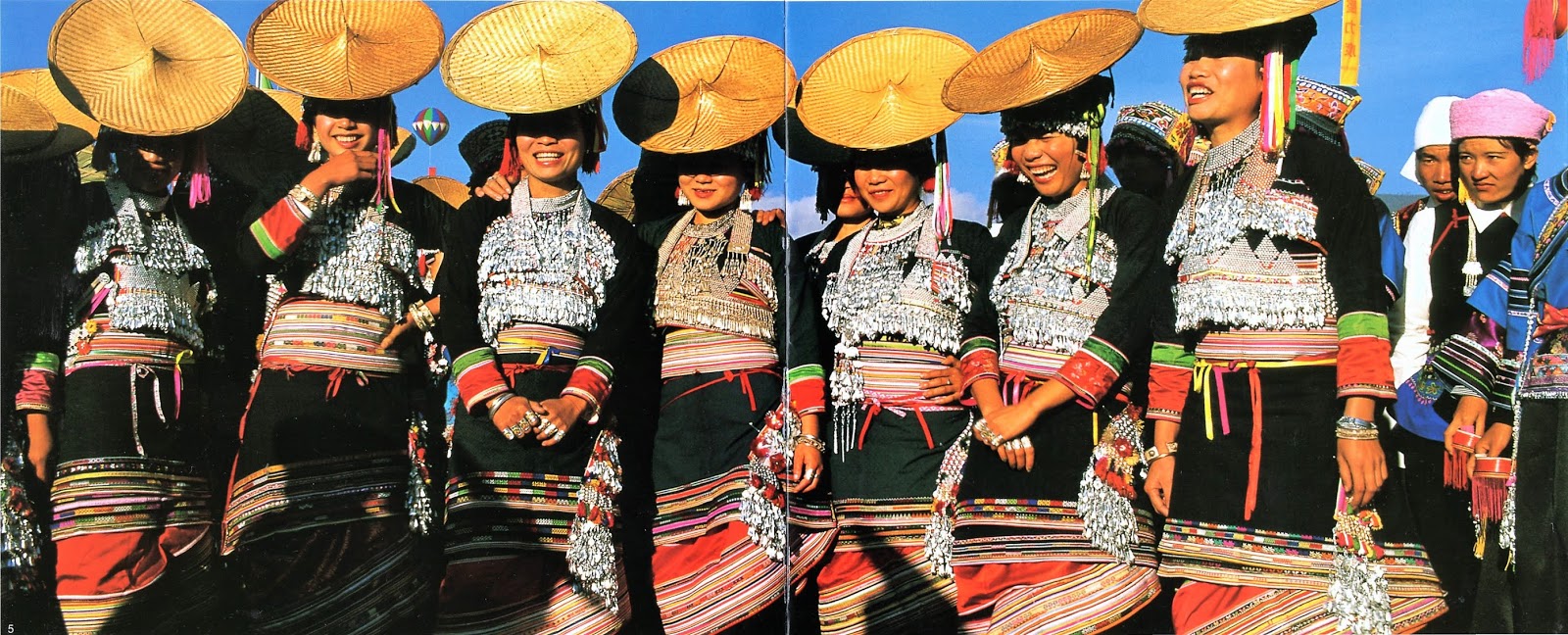 FolkCostume&Embroidery: Overview of the Costumes of the Tai Peoples, part 2