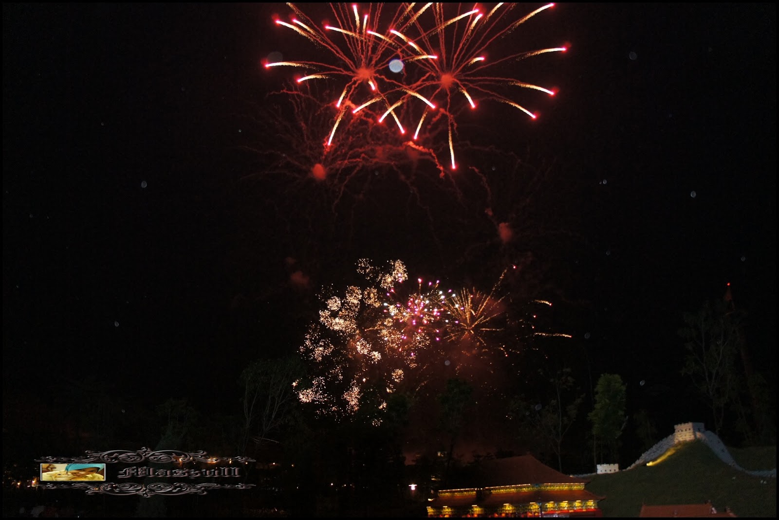 Persembahan Bunga Api Tahun Baru China Di Legoland