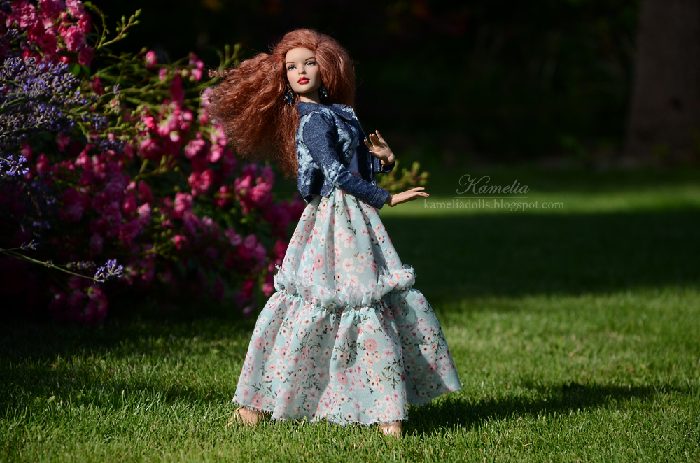 Kamelia: Roztańczona Peggy | Dancing Peggy