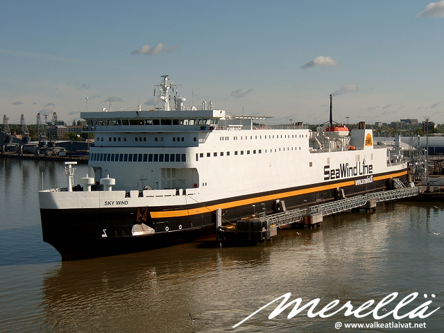 Merellä @ www.valkeatlaivat.net : Siljan Turun laivat / SeaWind Line ...