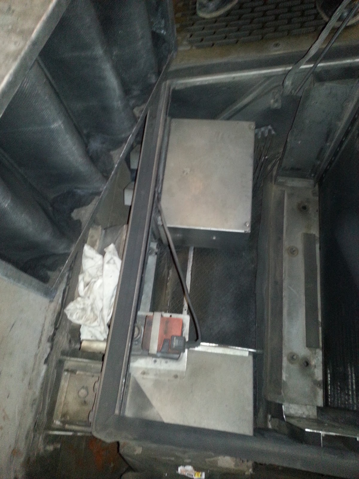 ELECTRICAL COACH CARE: LHB RMPU Pictures