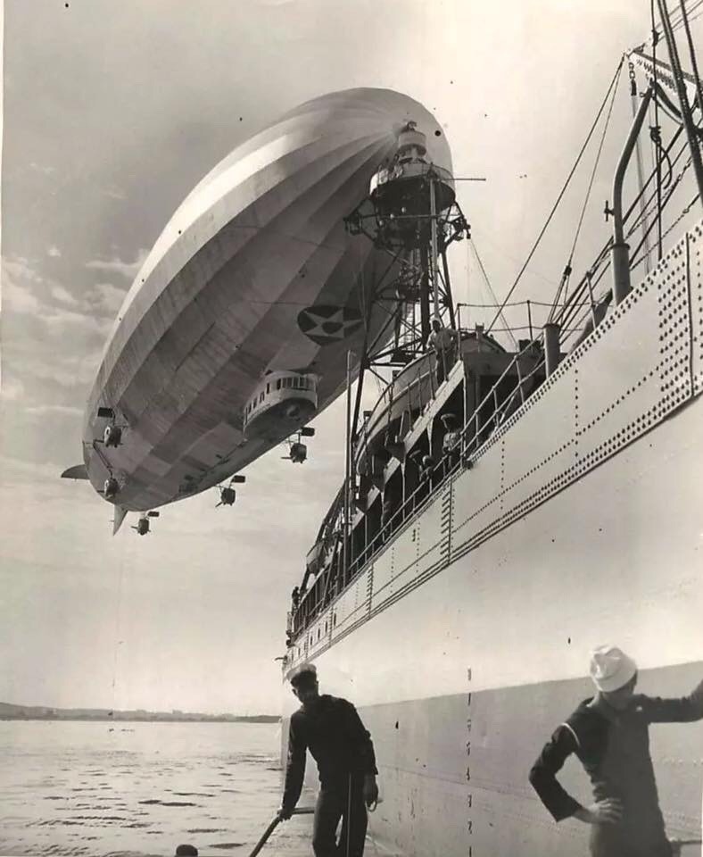 daily timewaster: Airship docking on a sea ship