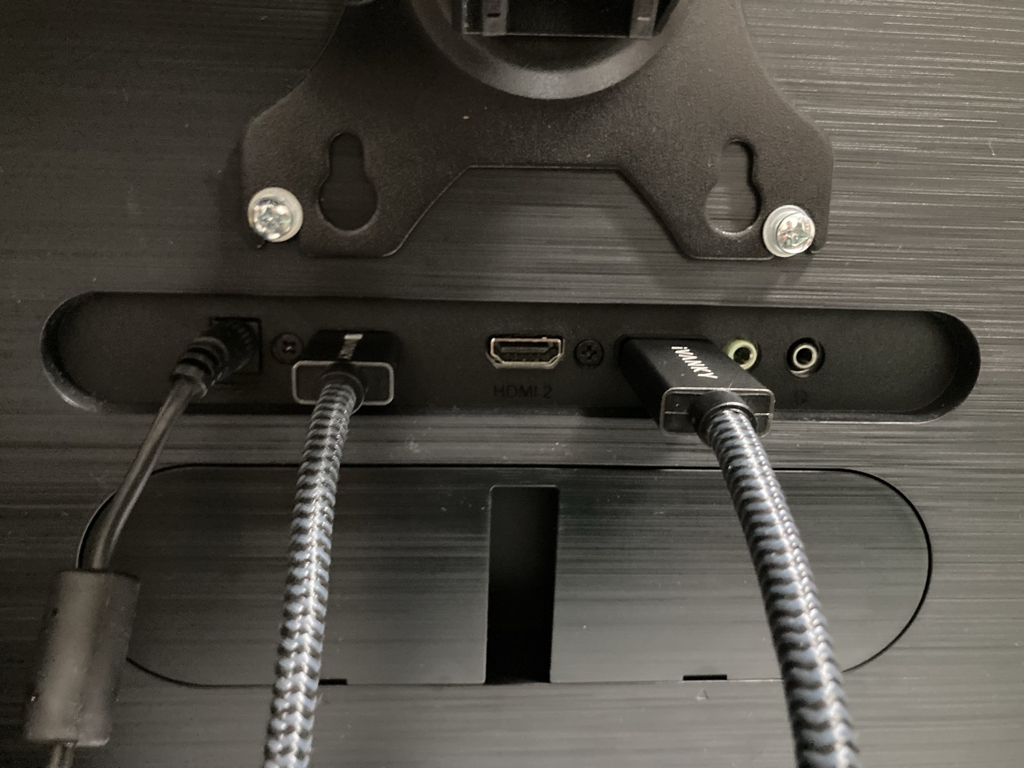 [省スペースに27インチ/4Kのディスプレイを設置する] モニターアームでパソコンデスクにPHILIPS 278Eを固定 - モニオの部屋