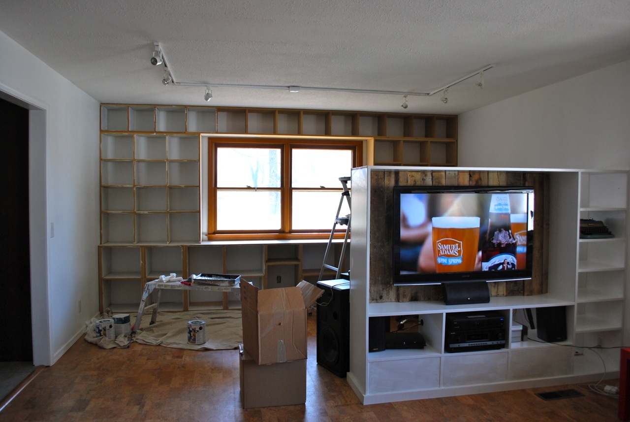 Jen and Ink: We Bought a Fixer - Matt Made Built-Ins